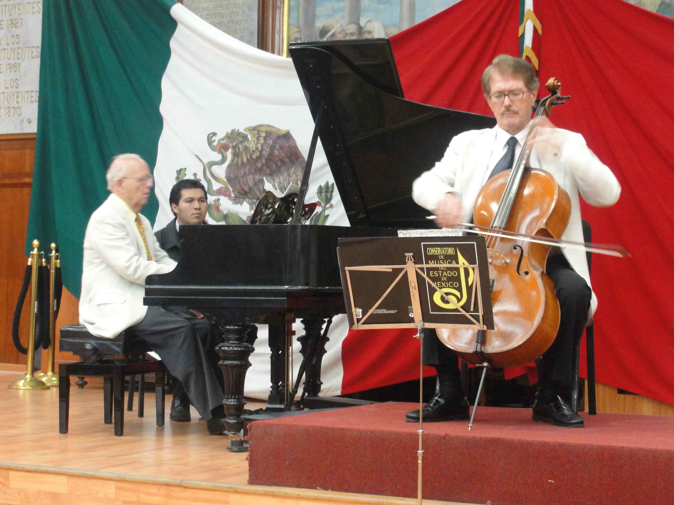 +Ana Lilia Herrera, Laura Barrera Fortoul y Jazmín Jaimes Albarrán, se ...