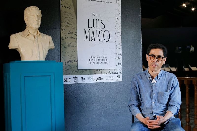Exhibe UAEMéx libros dedicados a Luis Mario Schneider – Poder Edomex