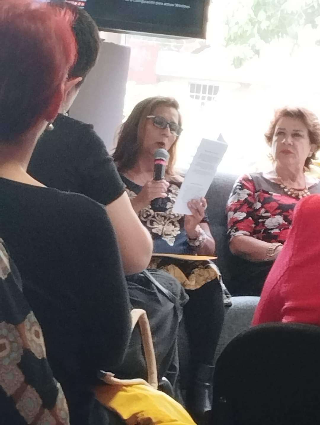 Con éxito presentan “De laberintos, amores y descaros” de Romo y ...